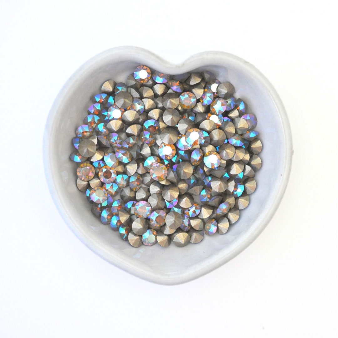 Light Grey Opal Shimmer 24ss 1088 Barton Crystal, Made in Austria ...