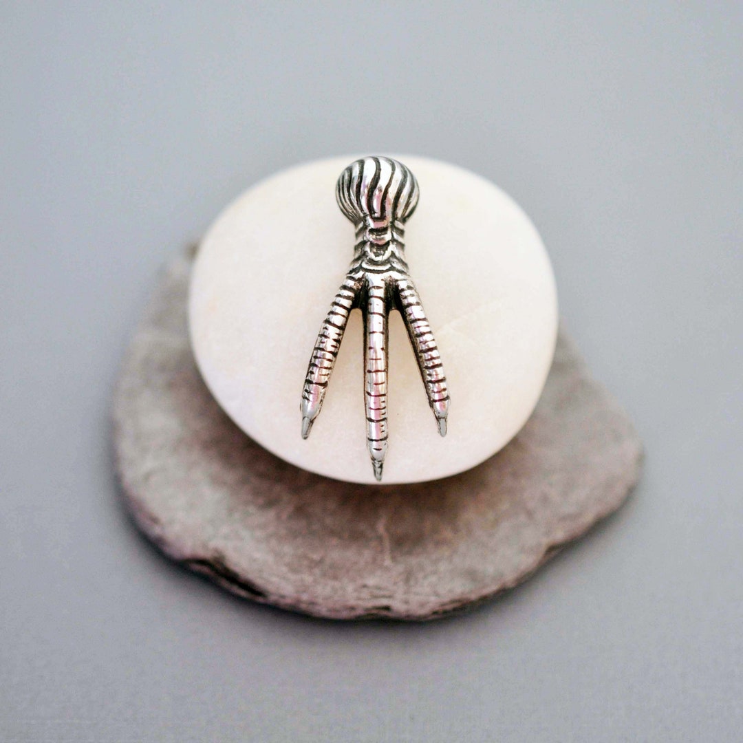 Antique Silver Ox Raven Claw Brass Stamping - Jewelry Finding - Ravens ...