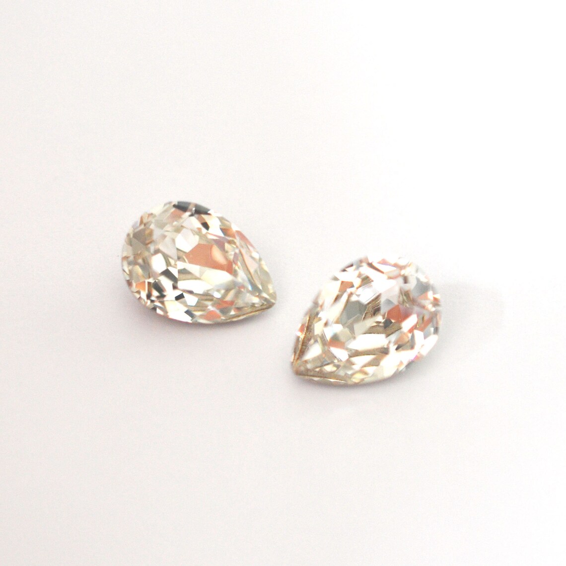 Crystal Clear 18x13mm Pear Shape 4320 Barton Crystal, Made in Austria ...