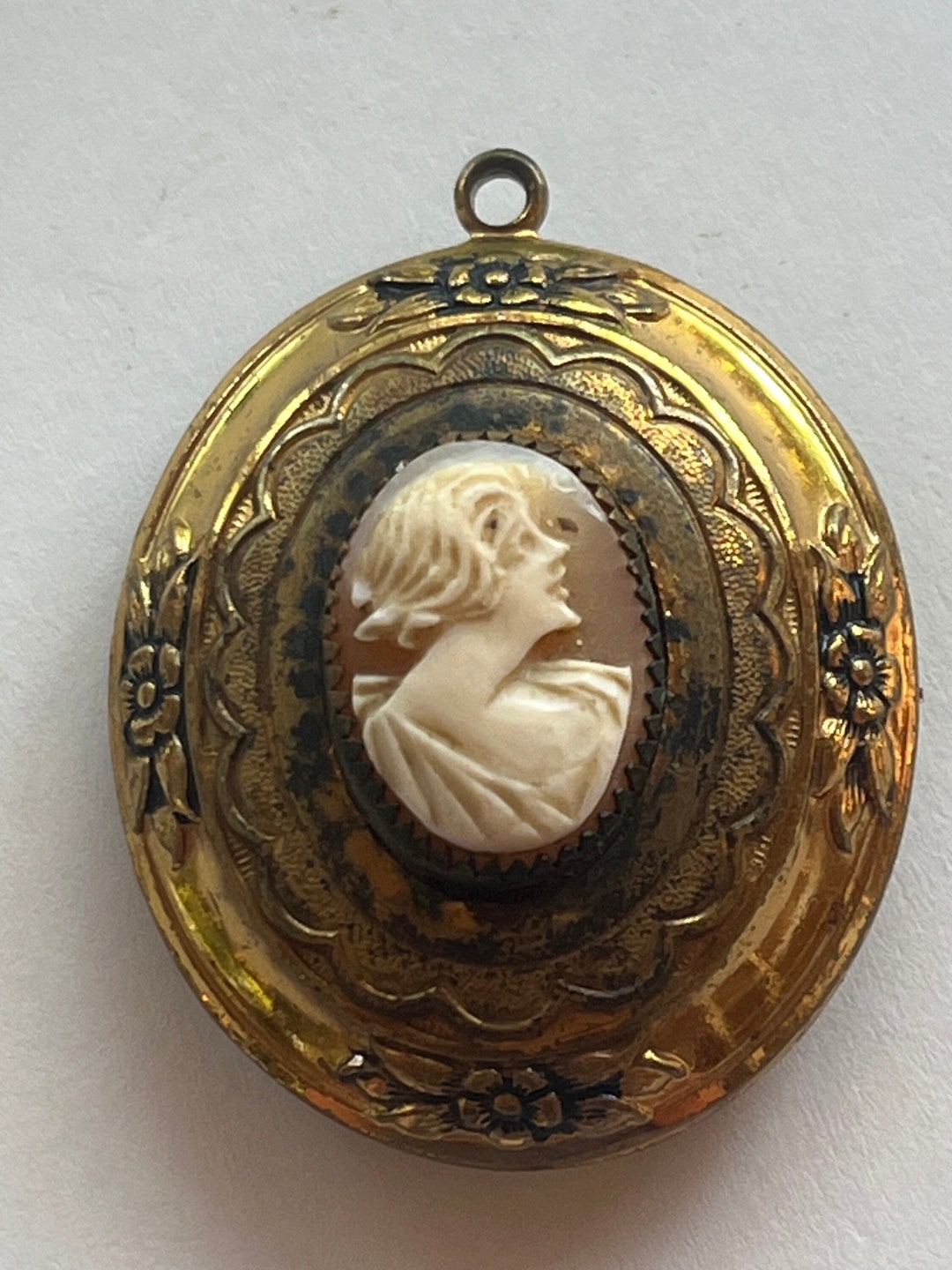 Vintage Coro Cameo Locket – Gold Tone Oval With Floral Detail, 1950s ...