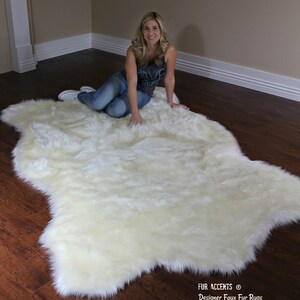 Plush Faux Fur Area Rug - Luxury Fur Thick Plains Buffalo Skin - Faux ...