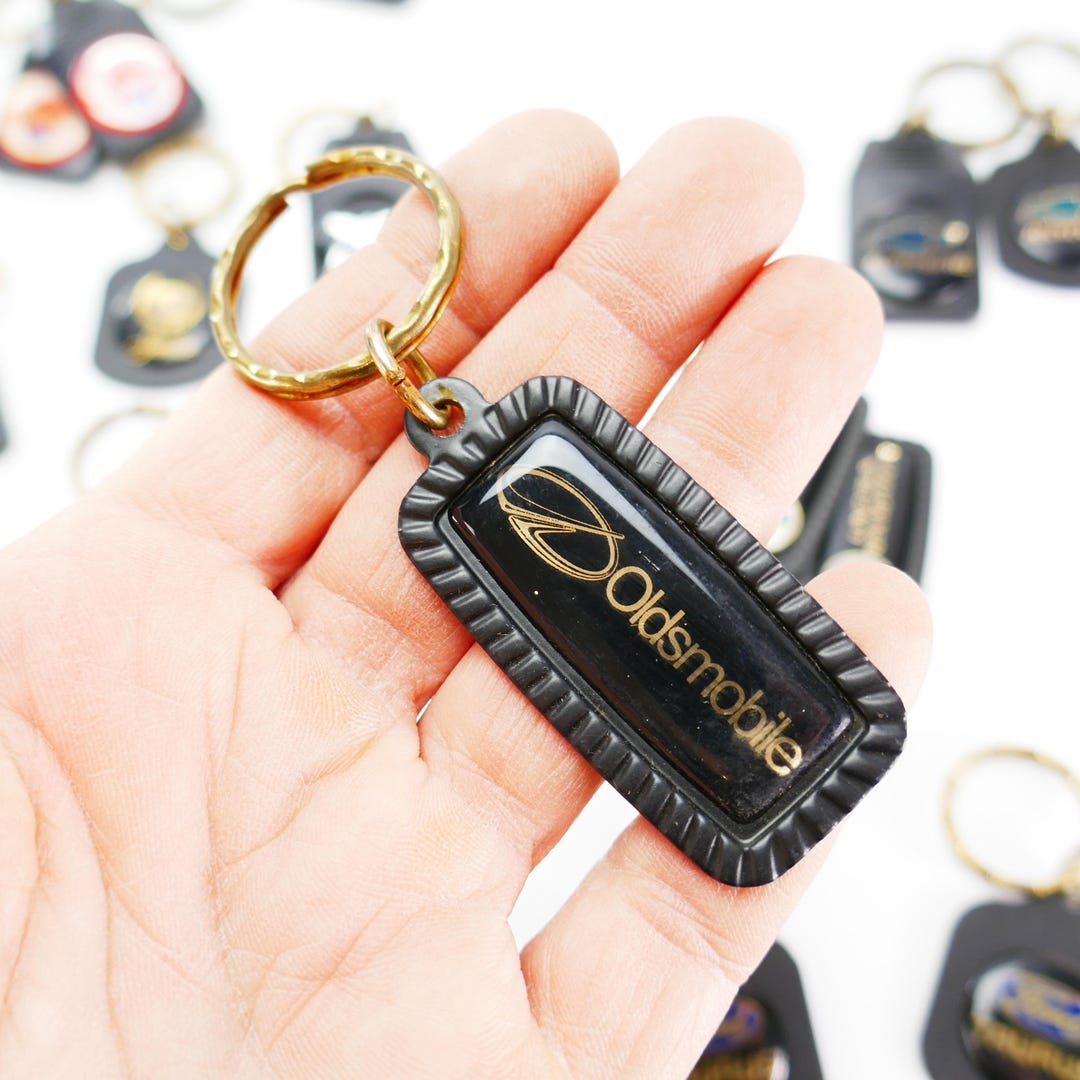 Oldsmobile Authentic Vintage Car Keychain Collectible Automobilia ...