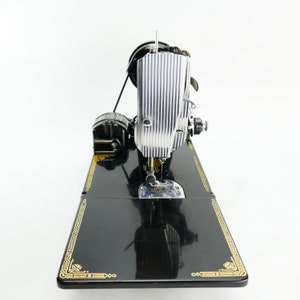 12 Vintage Singer 221 Featherweight Sewing Machine and Case Newly ...