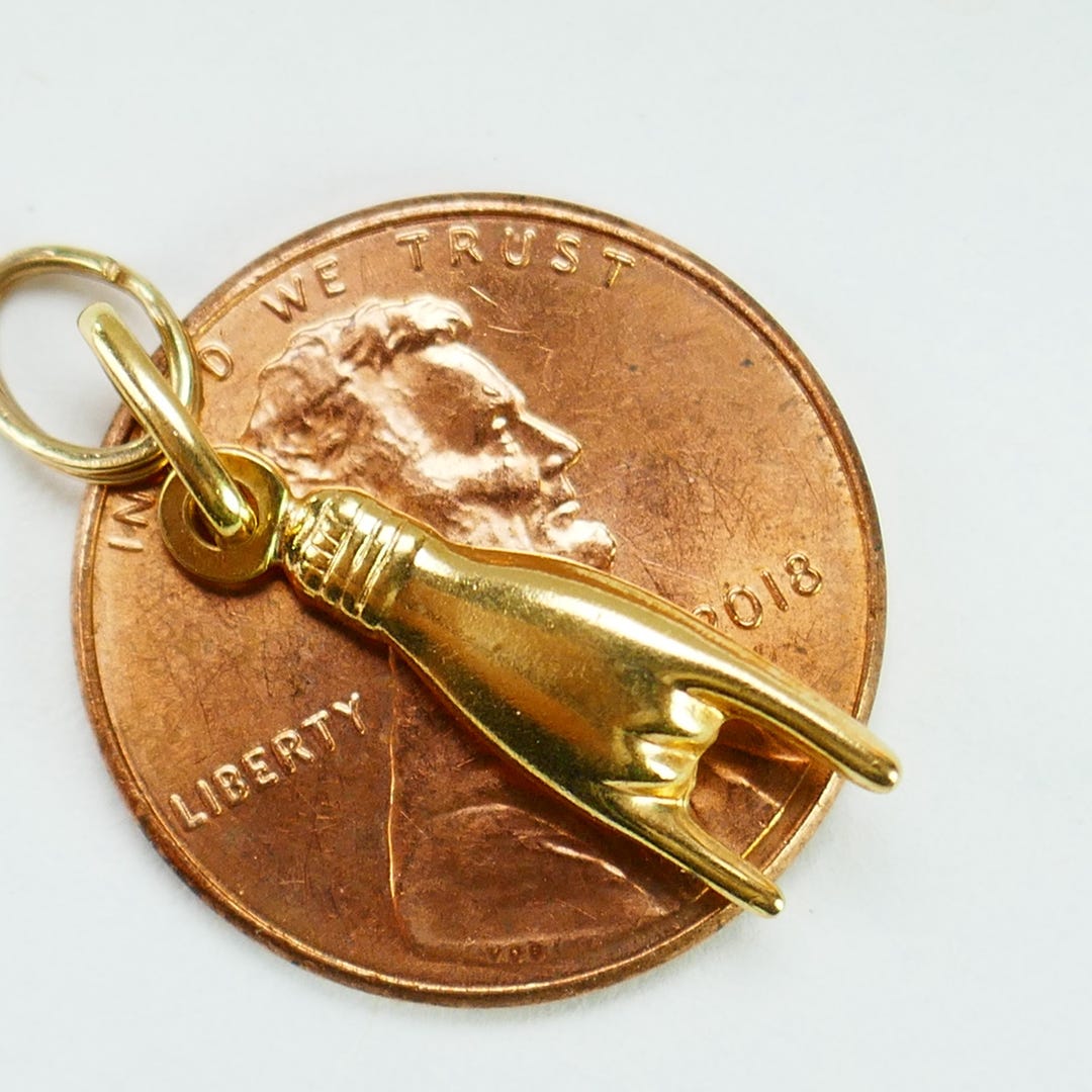 Vintage Hand Charm Mano Cornuto 10K Yellow Gold Good Luck Sign Pendant ...
