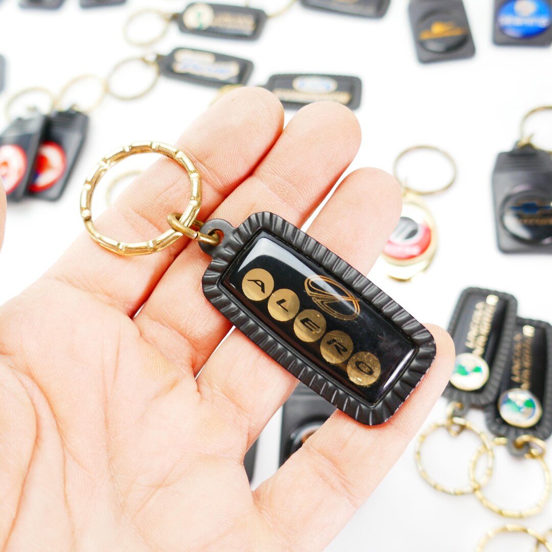 Oldsmobile Alero Authentic Vintage Car Keychain Collectible Automobilia ...