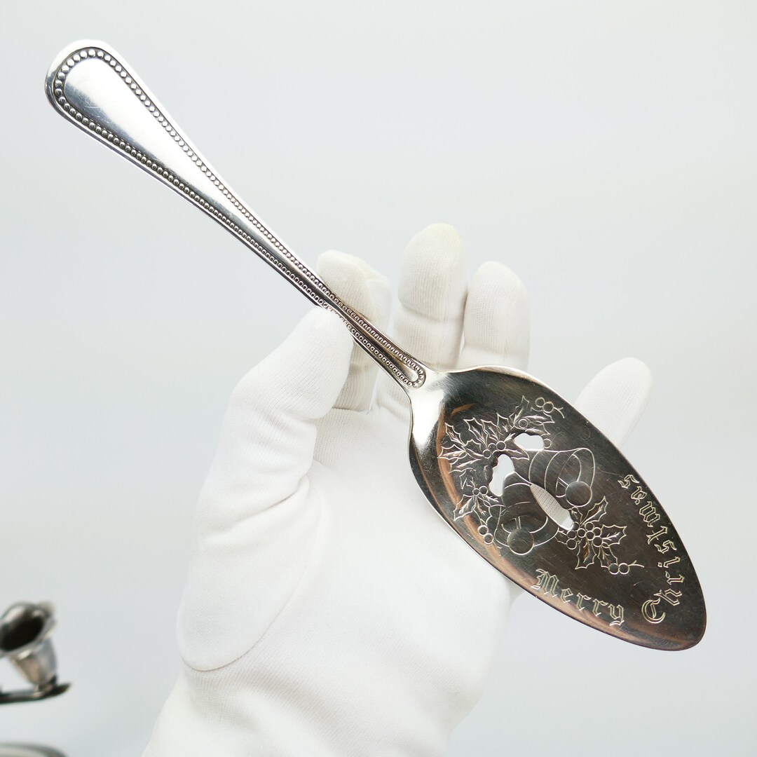 Vintage Community Silverplate - Merry Christmas Cake / Pie Server ...