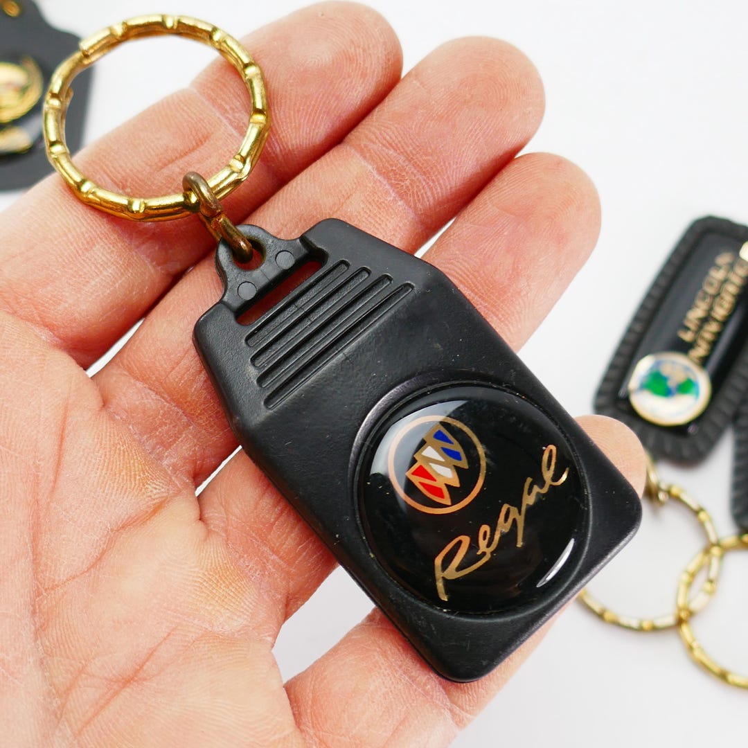 Buick Regal Authentic Vintage Car Keychain Collectible Automobilia ...