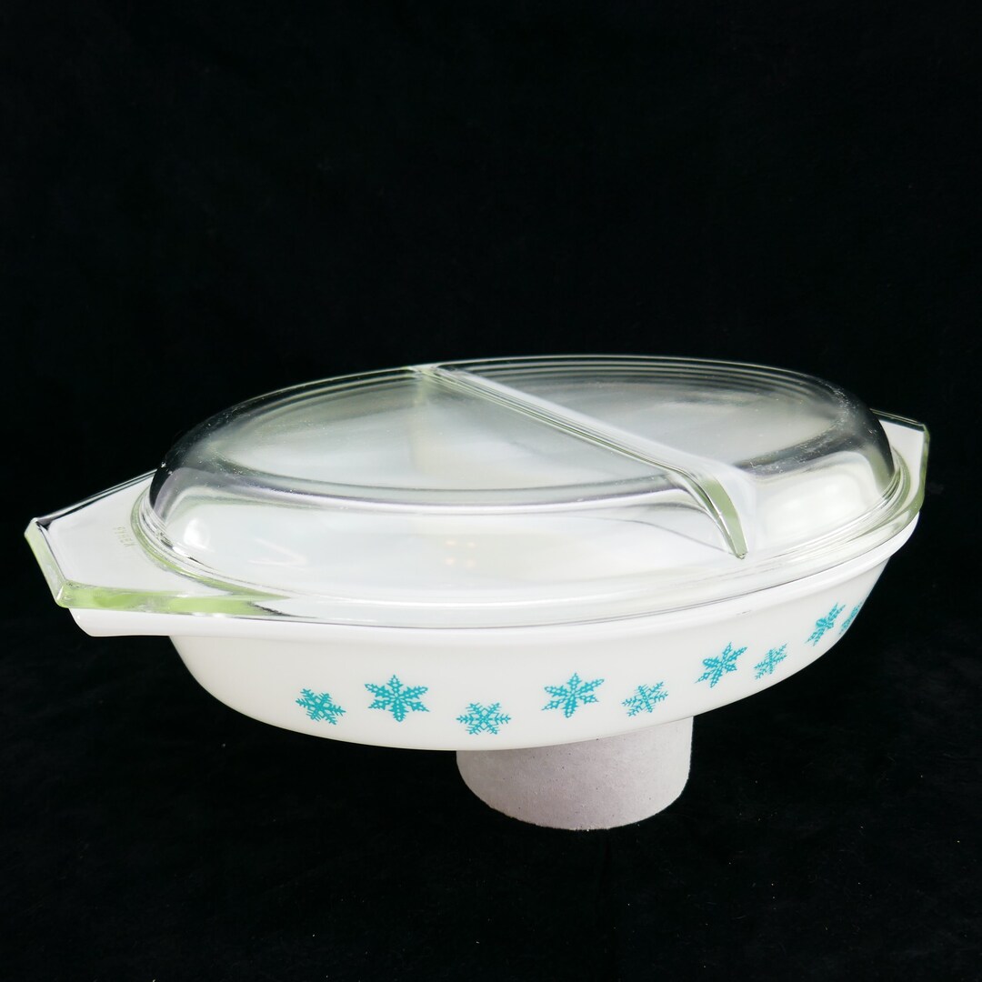 Vintage Pyrex Divided Casserole Dish Snowflake Turquoise With Lid 1 1/2 ...