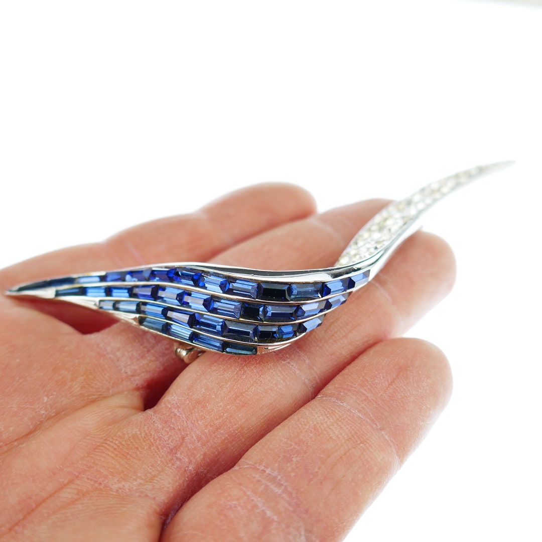 Vintage Magnifique Lec BOUCHER Brooch...signed. Leaf. Silver Tone. 8027 ...