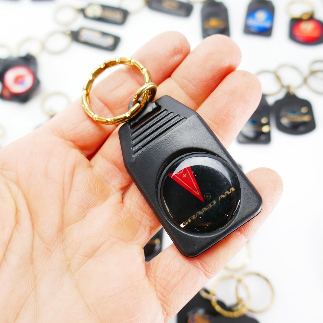 Pontiac Grand Am Authentic Vintage Car Keychain Collectible Automobilia ...