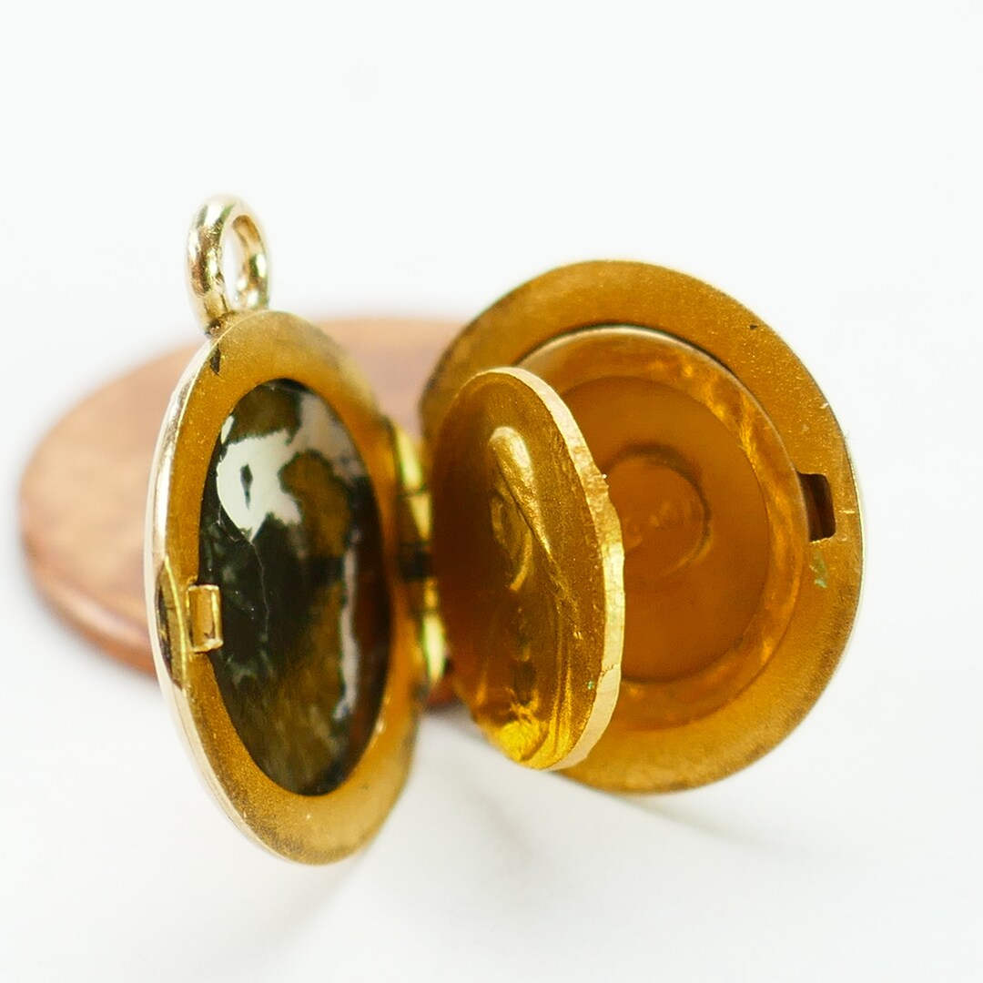 10K Yellow Gold Locket Round Small Charm Pendant Religious Jesus Heaven ...