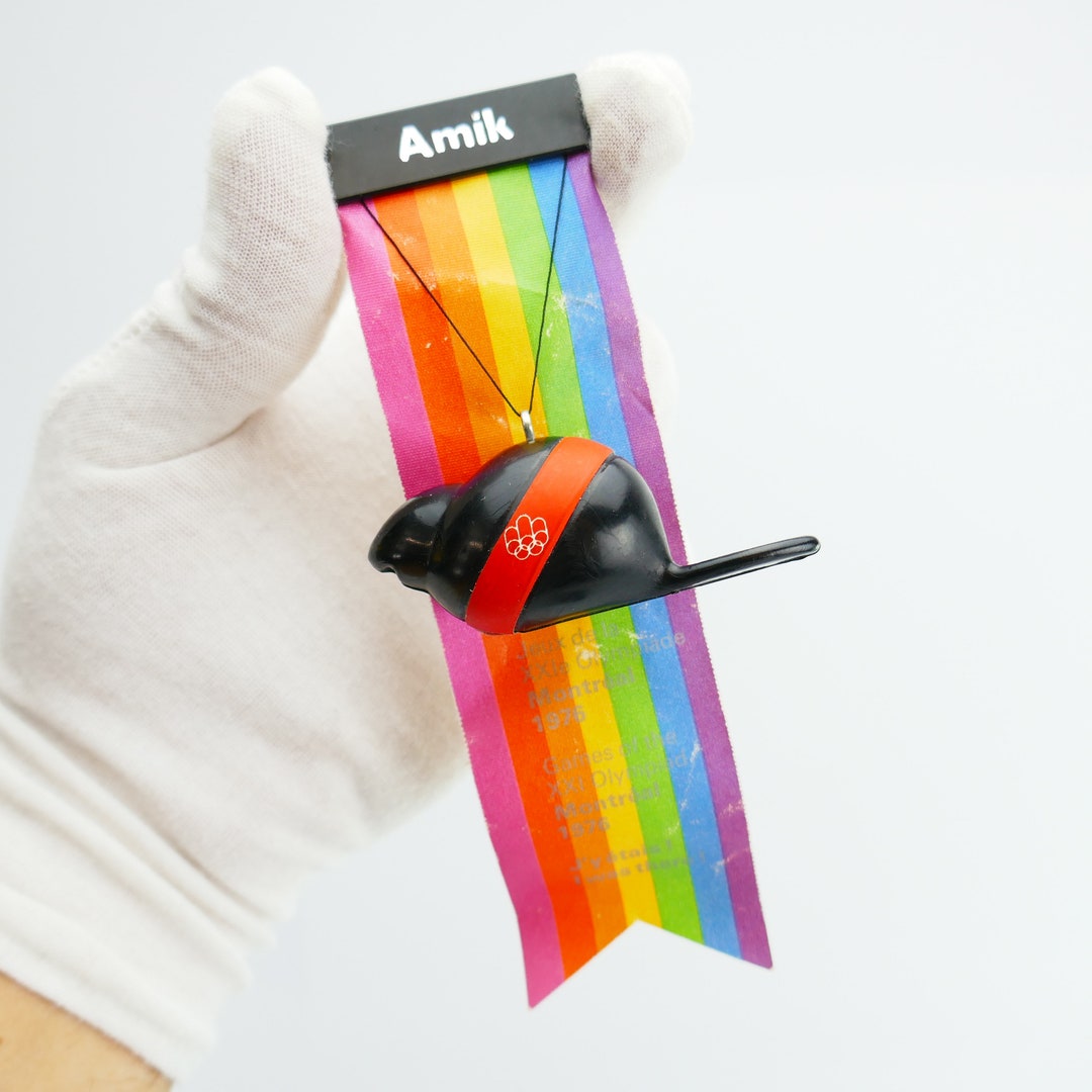 Vintage Amik Beaver Badge Black 1976 Olympic Montreal Canada Mascot ...