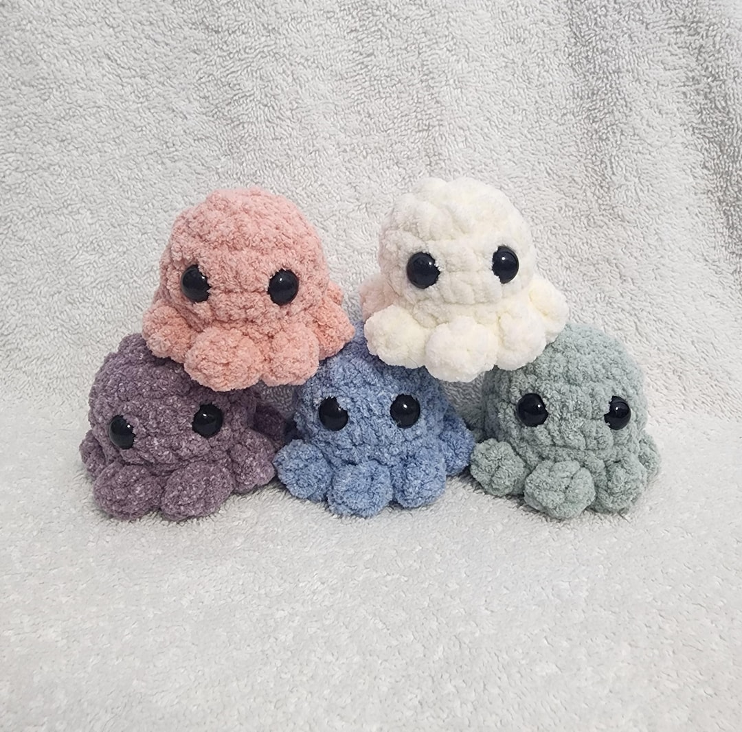 Set of 5 Soft Rainbow Baby Octopus Amigurumi Plushie, Cute Octo Plushy ...