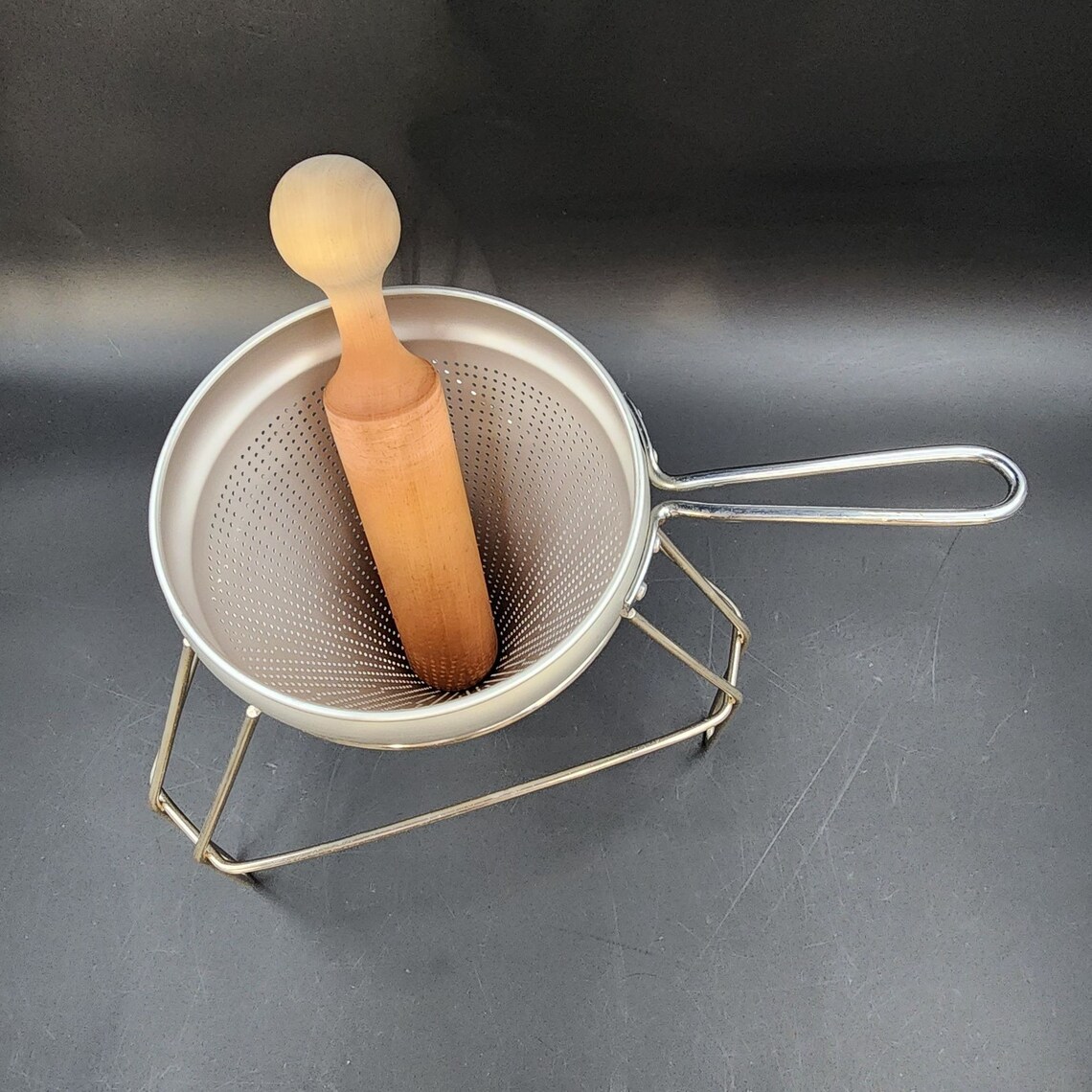 Food Mill Aluminum Cone Shaped Sieve Seed & Skin Separator With Wood ...