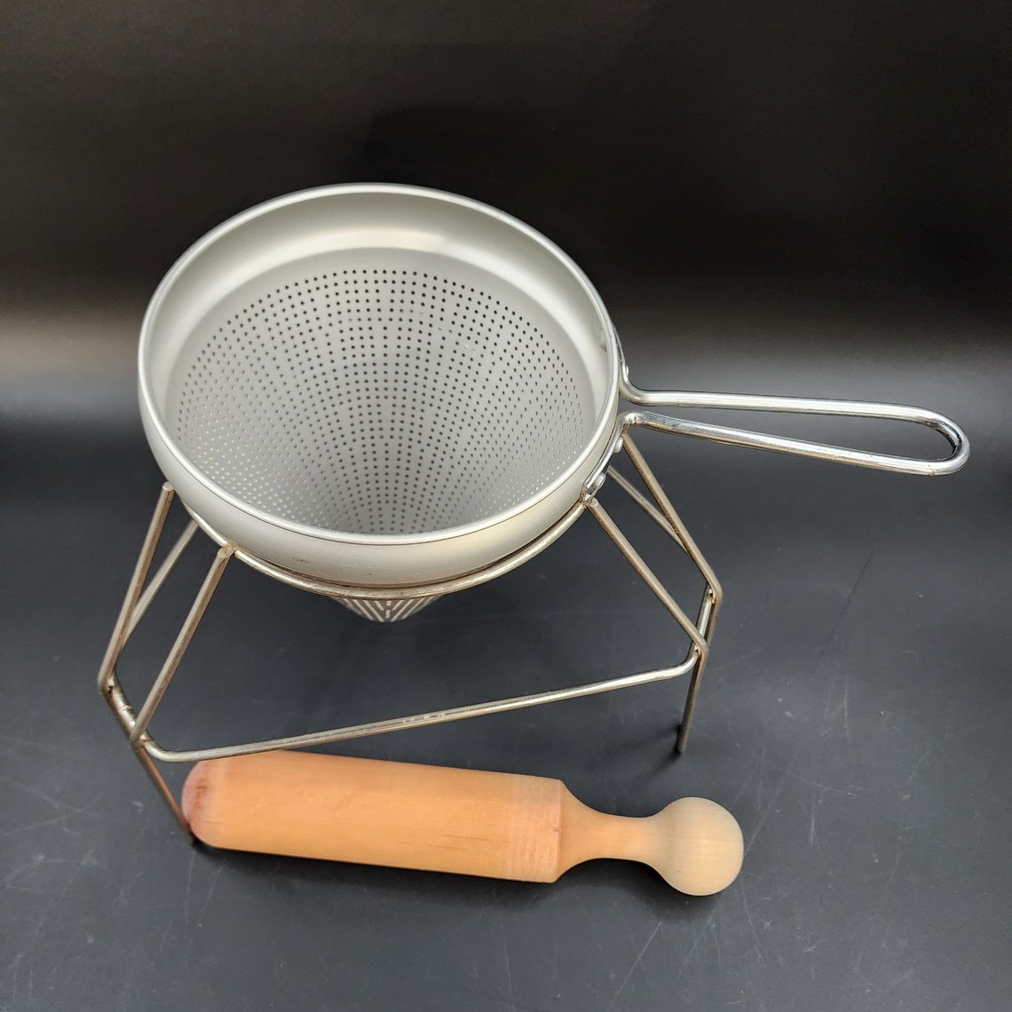 Food Mill Aluminum Cone Shaped Sieve Seed & Skin Separator With Wood ...