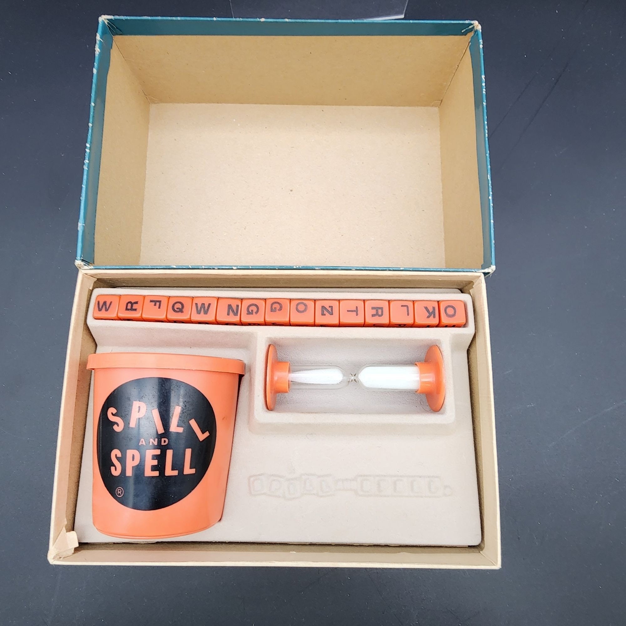 1957 Parker Brothers Spill & Spell Crossword Cube Speed Game for Ages 8 ...