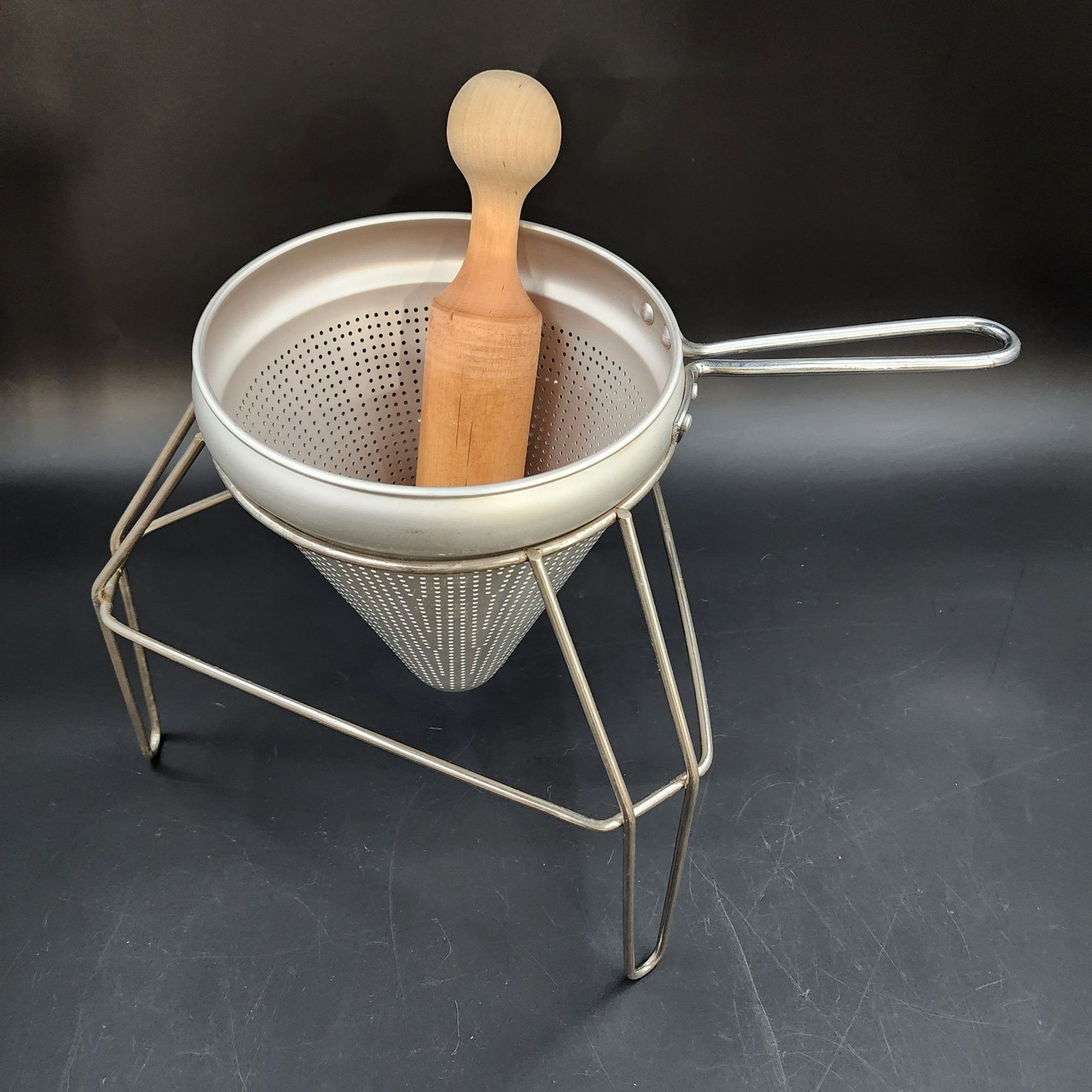 Food Mill Aluminum Cone Shaped Sieve Seed & Skin Separator With Wood ...