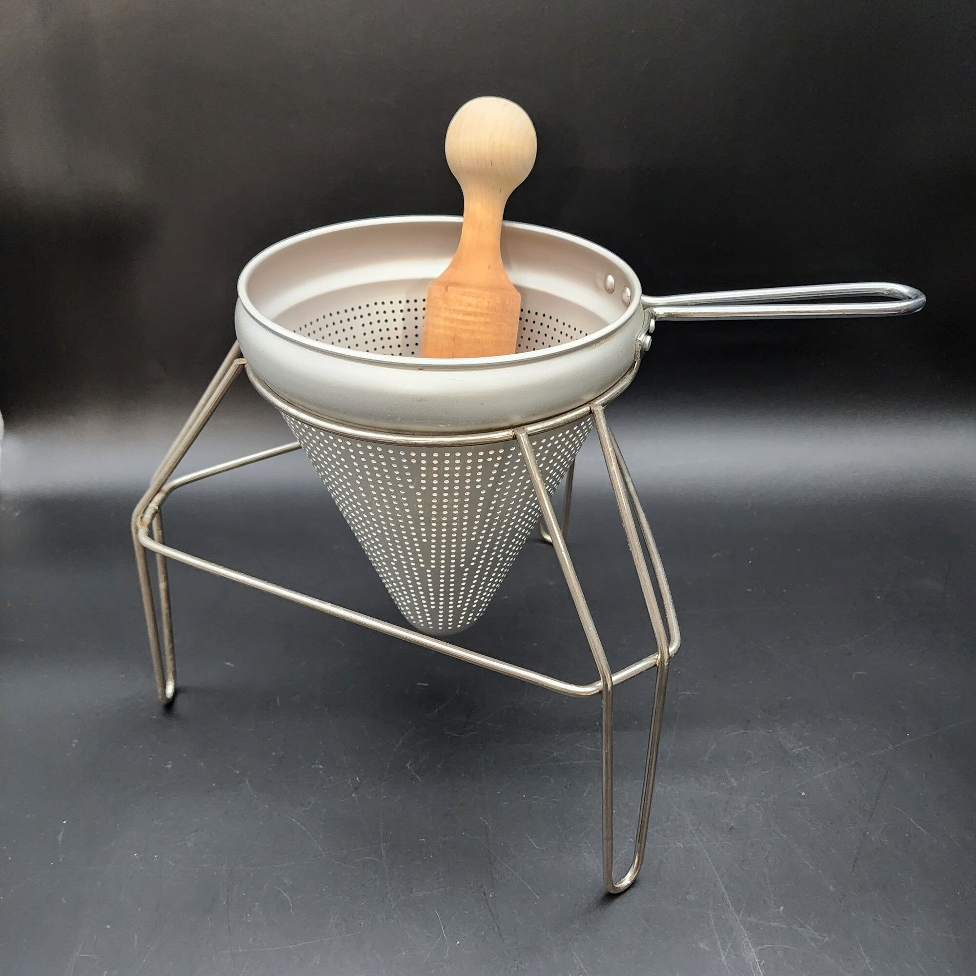 Food Mill Aluminum Cone Shaped Sieve Seed & Skin Separator With Wood ...