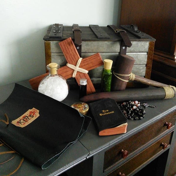 Vampire Hunting Kit - Etsy