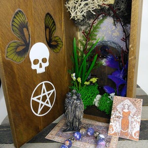 Mini Shrine Travel Shrine Honoring Hecate Dark Goddess Pagan Wicca #002 ...