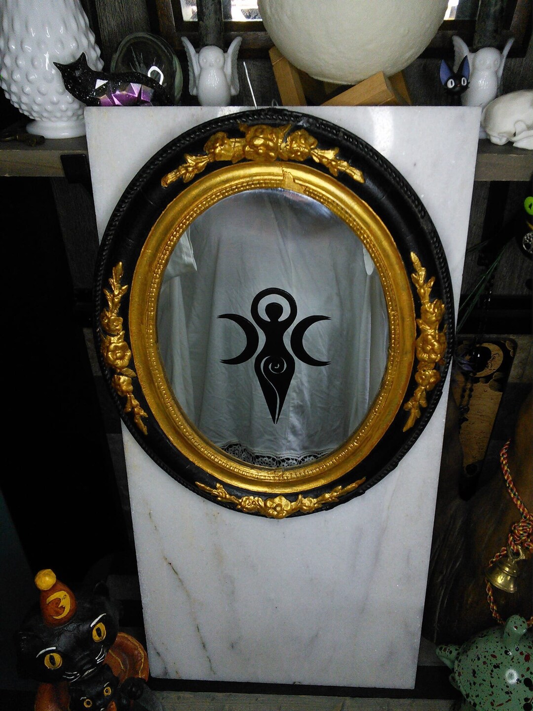 Large Vintage Scrying Mirror - Etsy