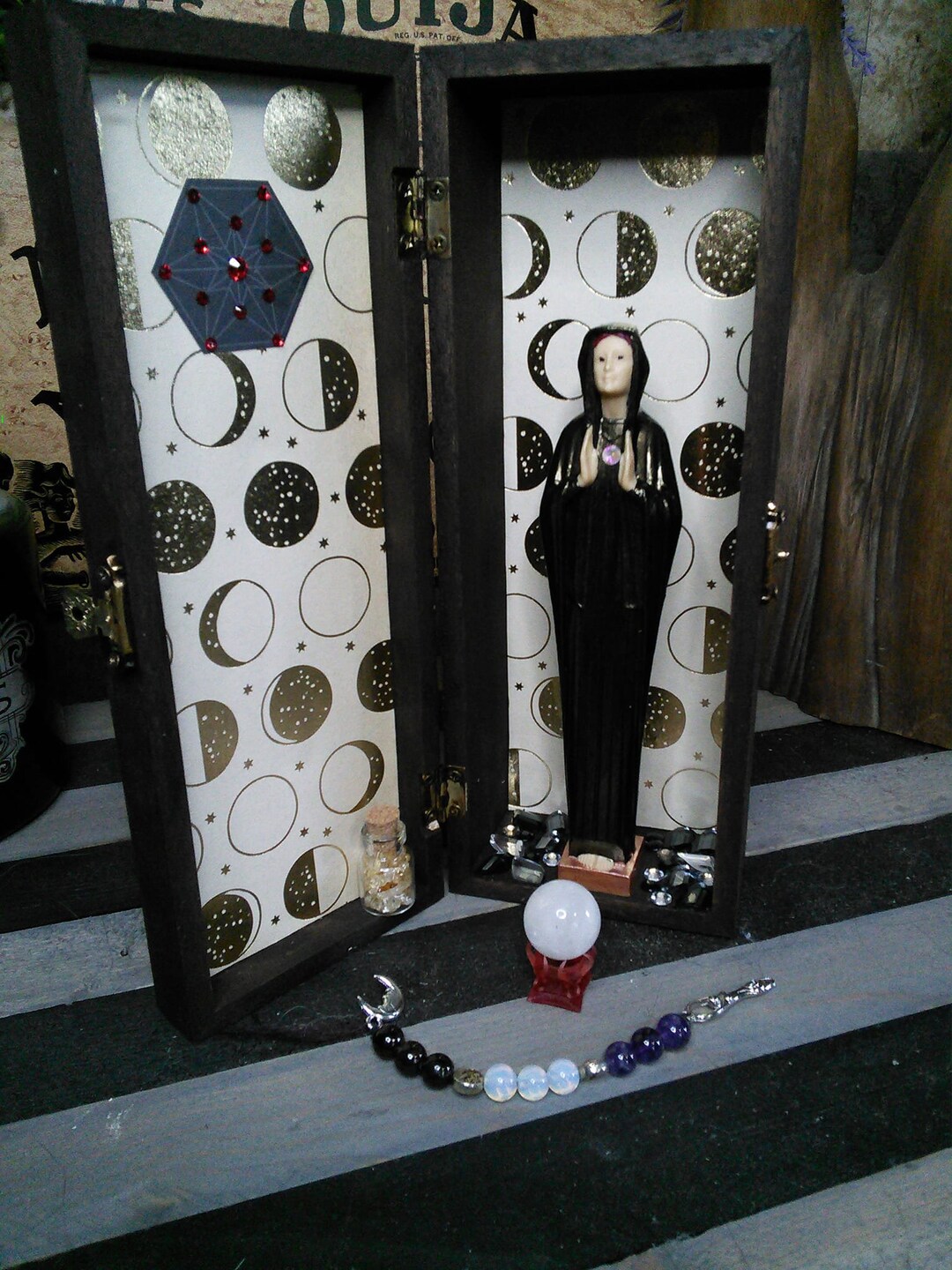 Mini Shrine Travel Shrine Honoring Hecate Dark Goddess Pagan Wicca #004 ...