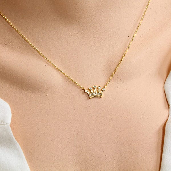 Queen Necklace - Etsy