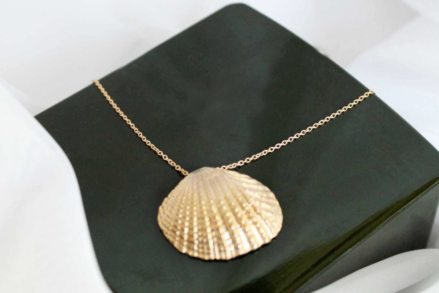 Shell Necklace Nautical Necklace Gold or Silver Clam Shell - Etsy
