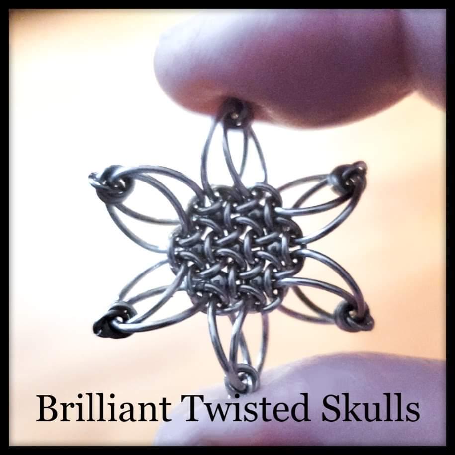 Tutorial for Celtic Sunflower Chain Maille Pendant by Brilliant Twisted ...