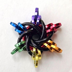 Tutorial for Starry Night Chain Maille Pendants by Brilliant Twisted ...