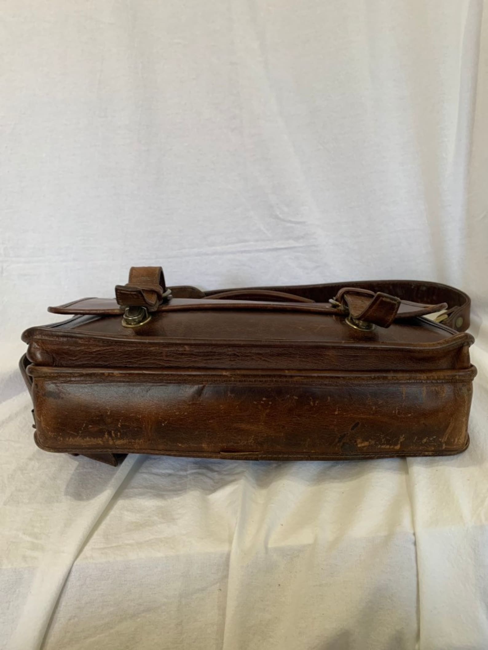 Vintage VILLAGE TANNERY by Sevestet Brown Thick Leather Briefcase ...