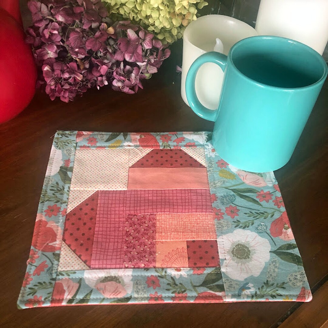 Quilted Log Cabin Heart Valentine's Day Mug Rug, Small Table Topper ...