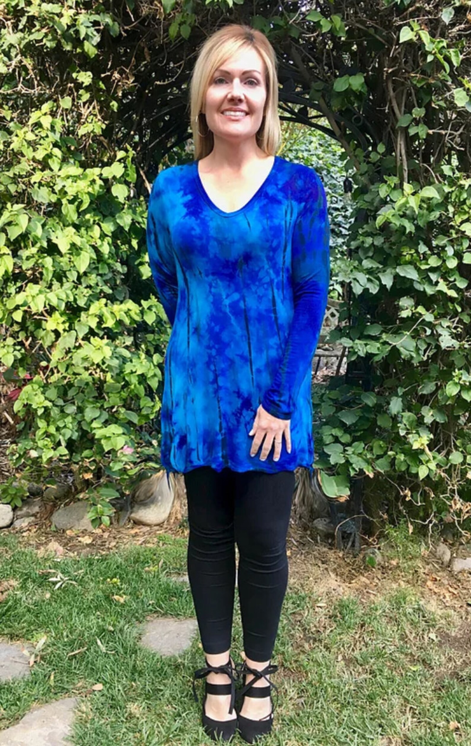 Plus Size Woman, Tunic Top, Tunics, Plus Size Tops, Plus Sizes, Split ...