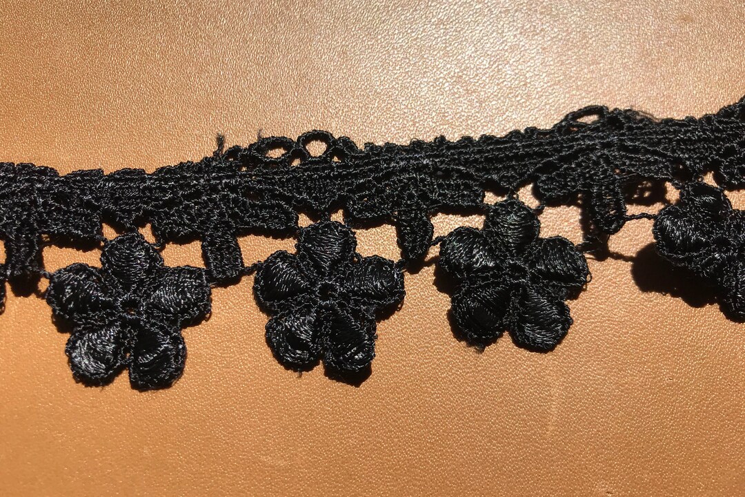 10 Yard Lot, 1 1/4" Lace Trim, Black Venice Lace Trim, 1 Scalloped Edge ...