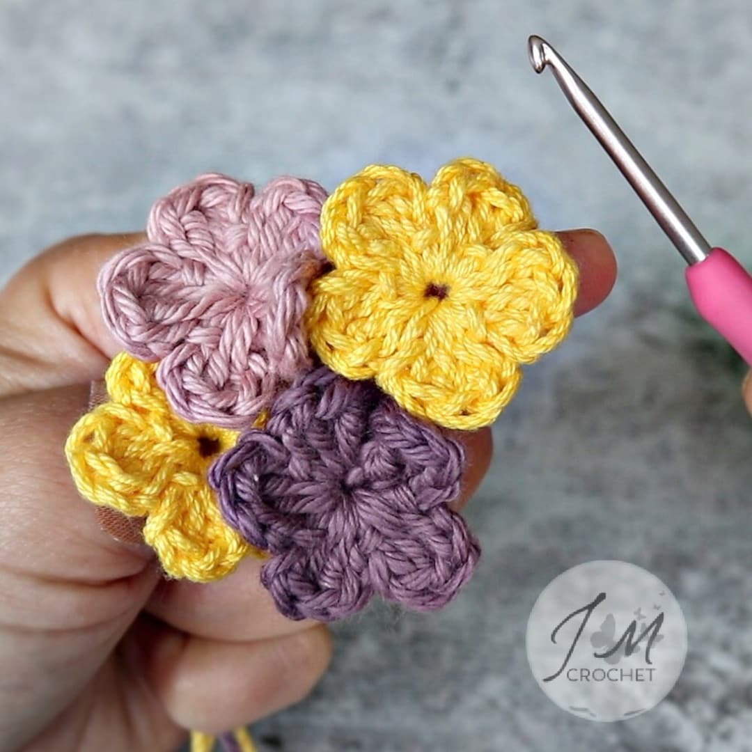 Simple & Easy FLOWERS , Crochet Pattern PDF, Flower Decorations, Small ...