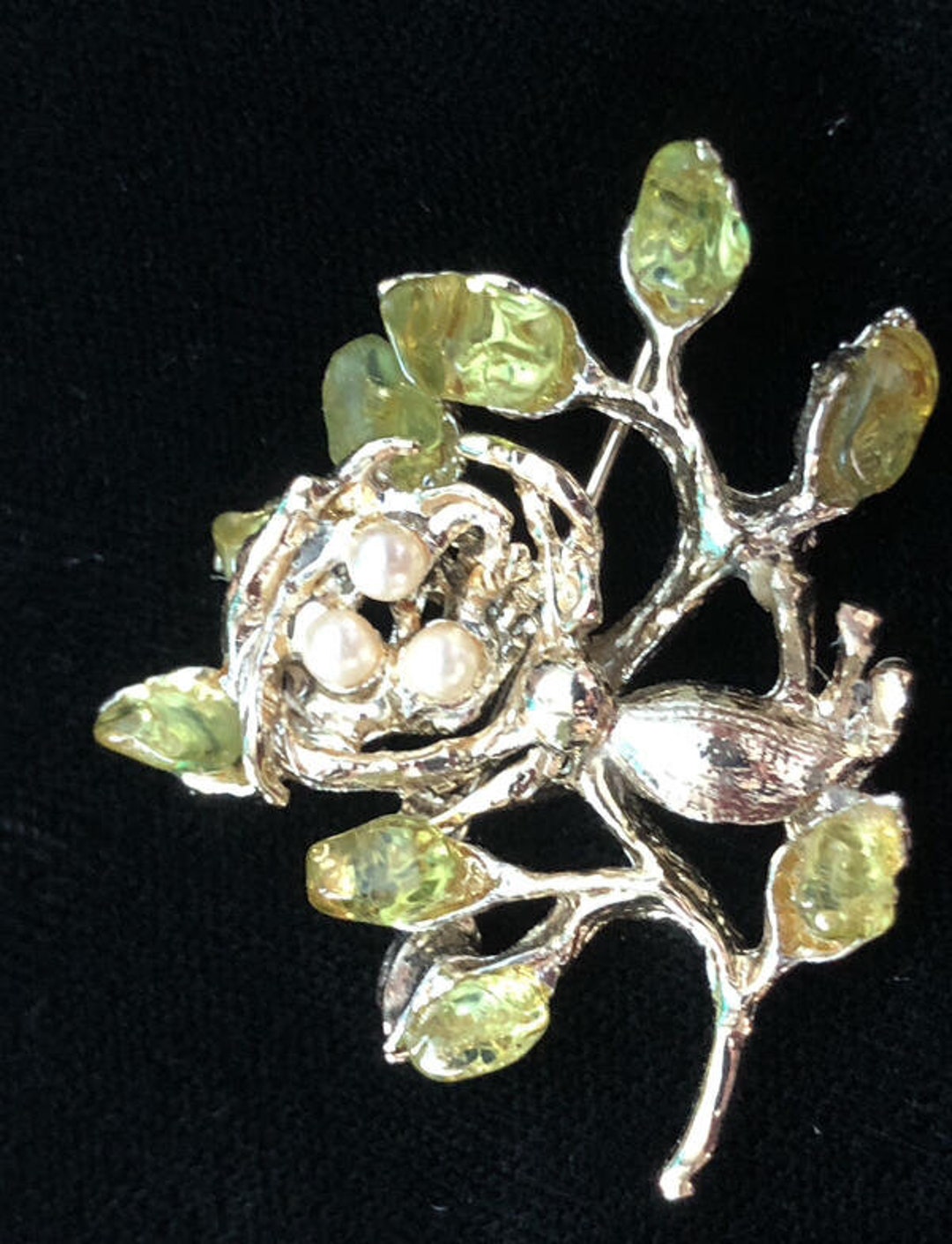 Vintage Bird With Nest Peridot Leaves Pin/brooch - Etsy