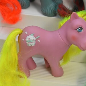 PICK ONE! My Little Pony Big Brother Barnacle, Eyelash Princess, Sundae ...