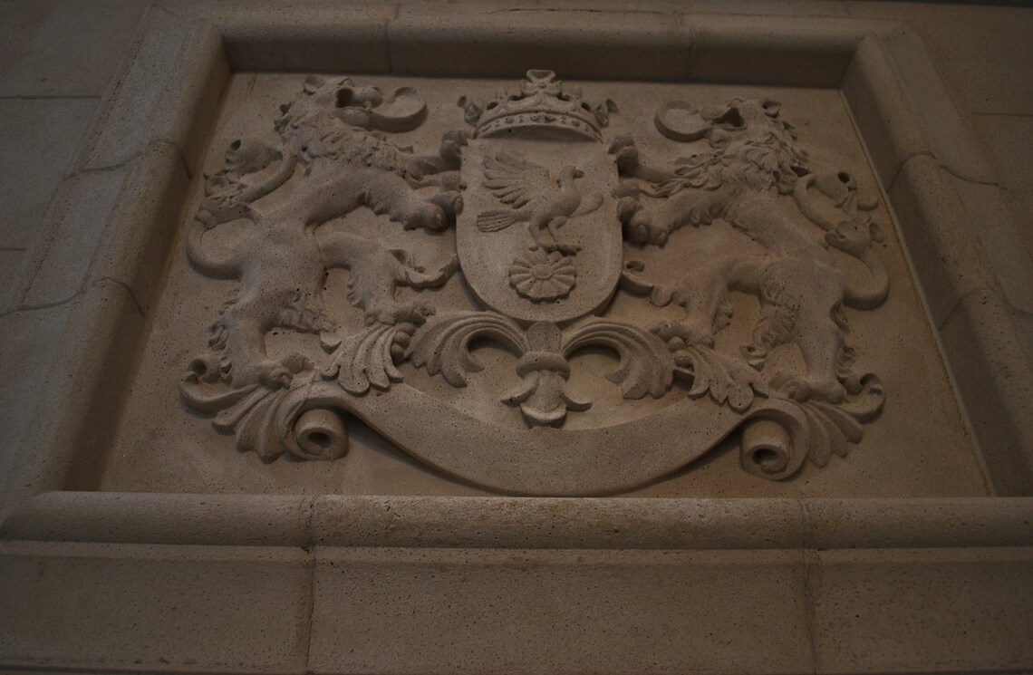 Cast Stone Royal Crest Wall Plaque Decor - Etsy