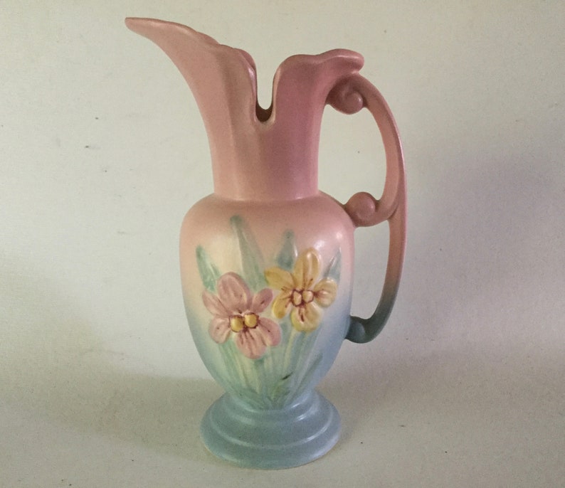 1940s HULL Art Pottery IRIS Narcissus Ewer Pitcher 401-8 - Etsy
