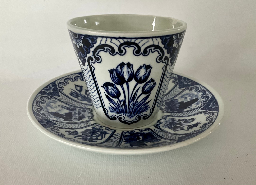 Royal Sphinx DELFT Blue Cup and Saucer 3" Blue & White Maestricht ...