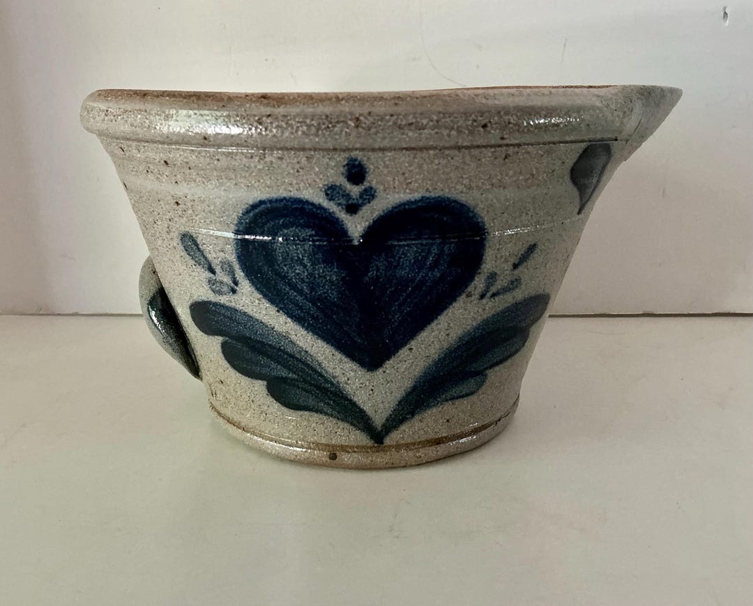 1987 ROWE Pottery Works Large Heart Mixing Bowl W Spout Salt Glaze ...