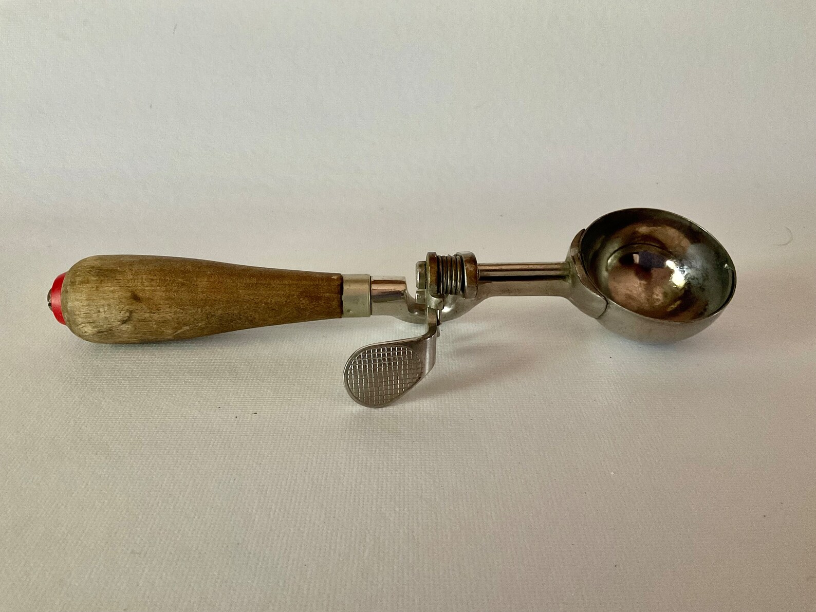 Antique INDESTRUCTO Ice Cream Scoop No 4 Wood Handle Pat. 1928 ...