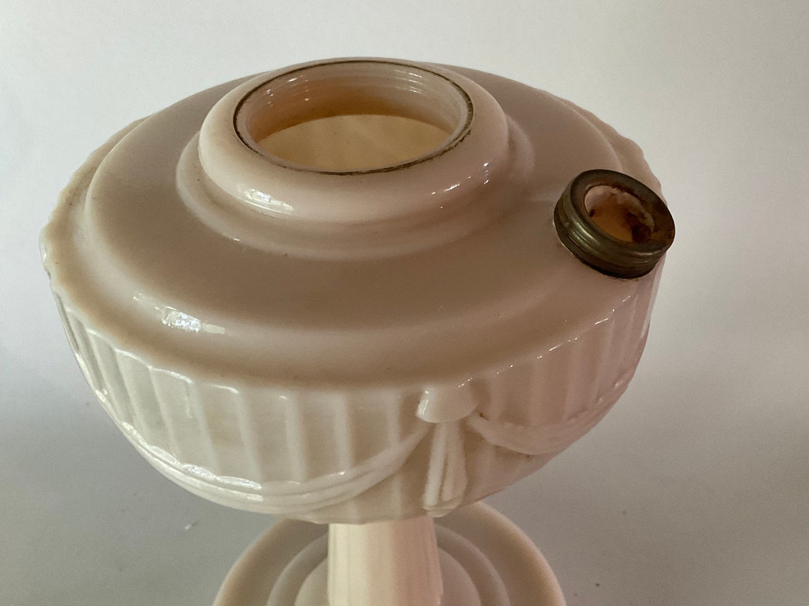 1940s Aladdin Pink Alacite Lincoln Tall Drape Kerosine Oil Lamp Model B ...