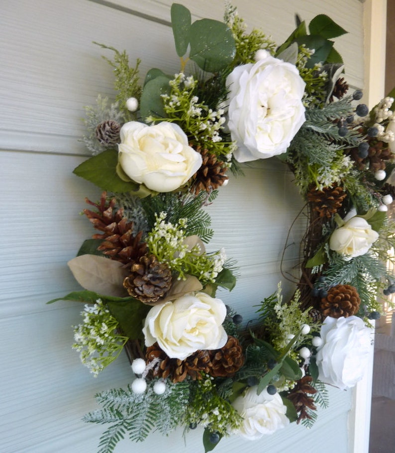 Rose and Pinecone Christmas Wreath Christmas Decorations | Etsy