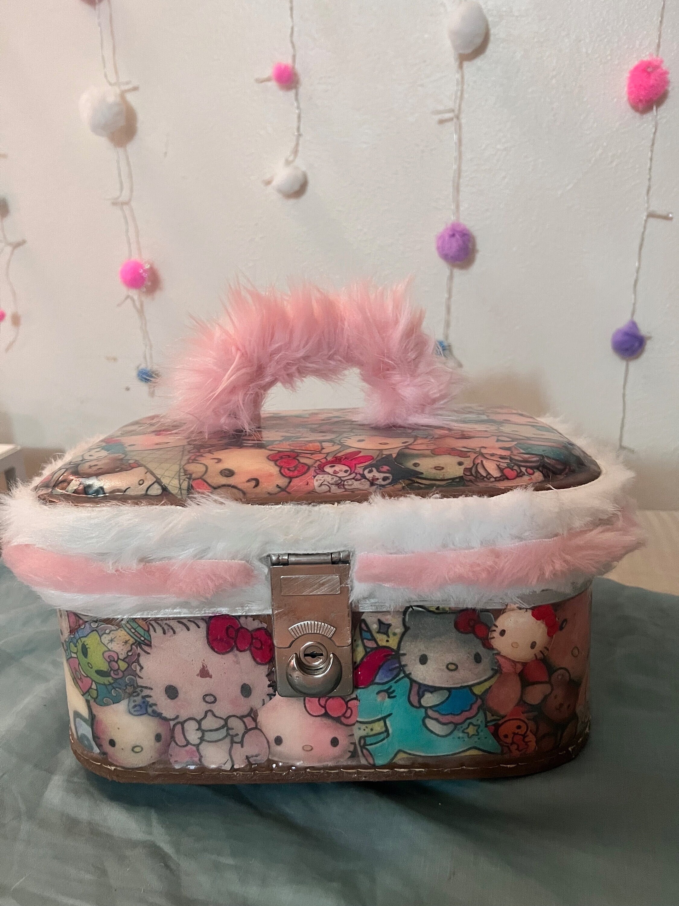 Train Case Upcyled, Kitty Decoupage, Vintage Train Case - Etsy