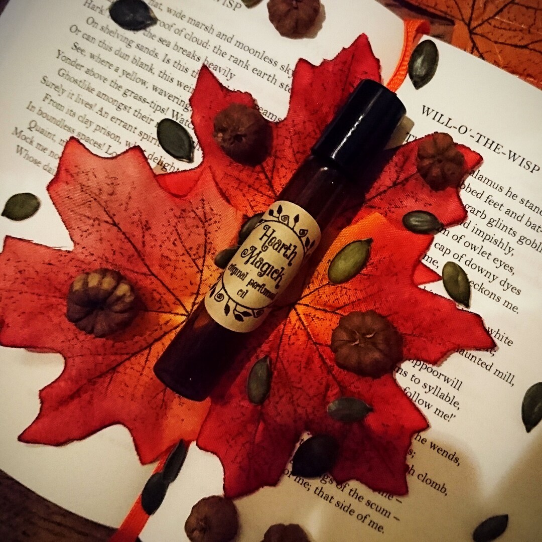 Hearth Magick Original Perfumed Oil - Cosy Pumpkin Bread, Caramel ...