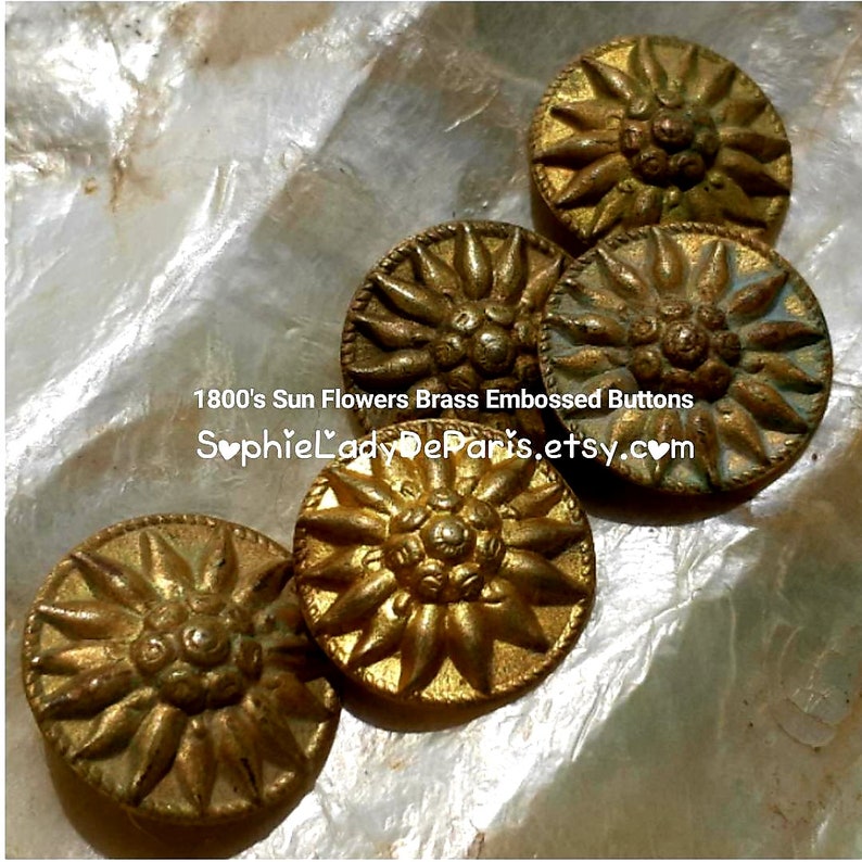 5 Victorian Sunflower Brass Buttons #sophieladydeparis - Etsy