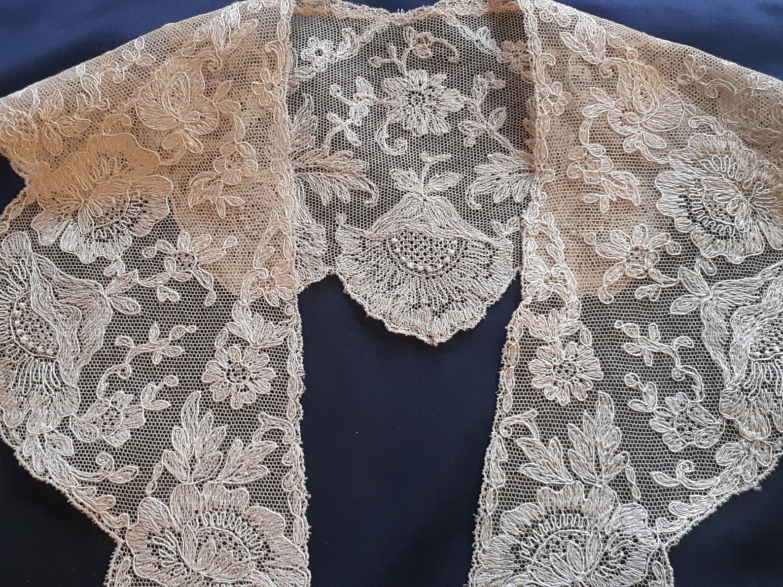 Antique Detachable Collar and Cuffs Set French Silk Lace Floral Needle ...