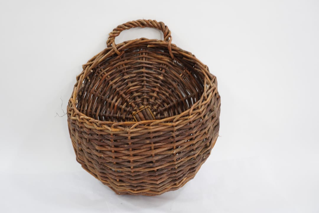 Woven Basket, Twig Hanging Basket, Flat Back Basket, Willow Grapevine ...