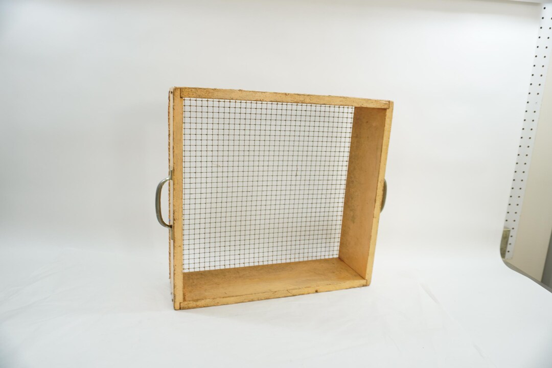 Sieve, Painted Wood & Metal Soil Sifter, Soil Sieve, Riddle, Steel Mesh ...
